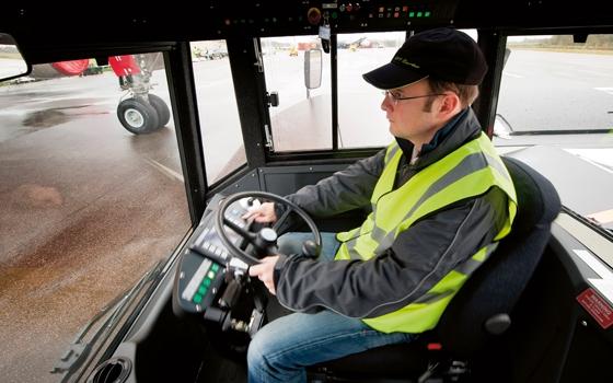 Autotest: Douglas Super Tug TBL 600 - TopGear